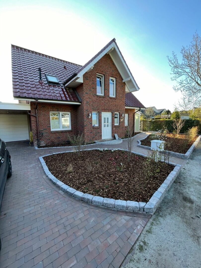 Trockenmauer/Naturstein • Woltjen Garten- und Landschaftsbau